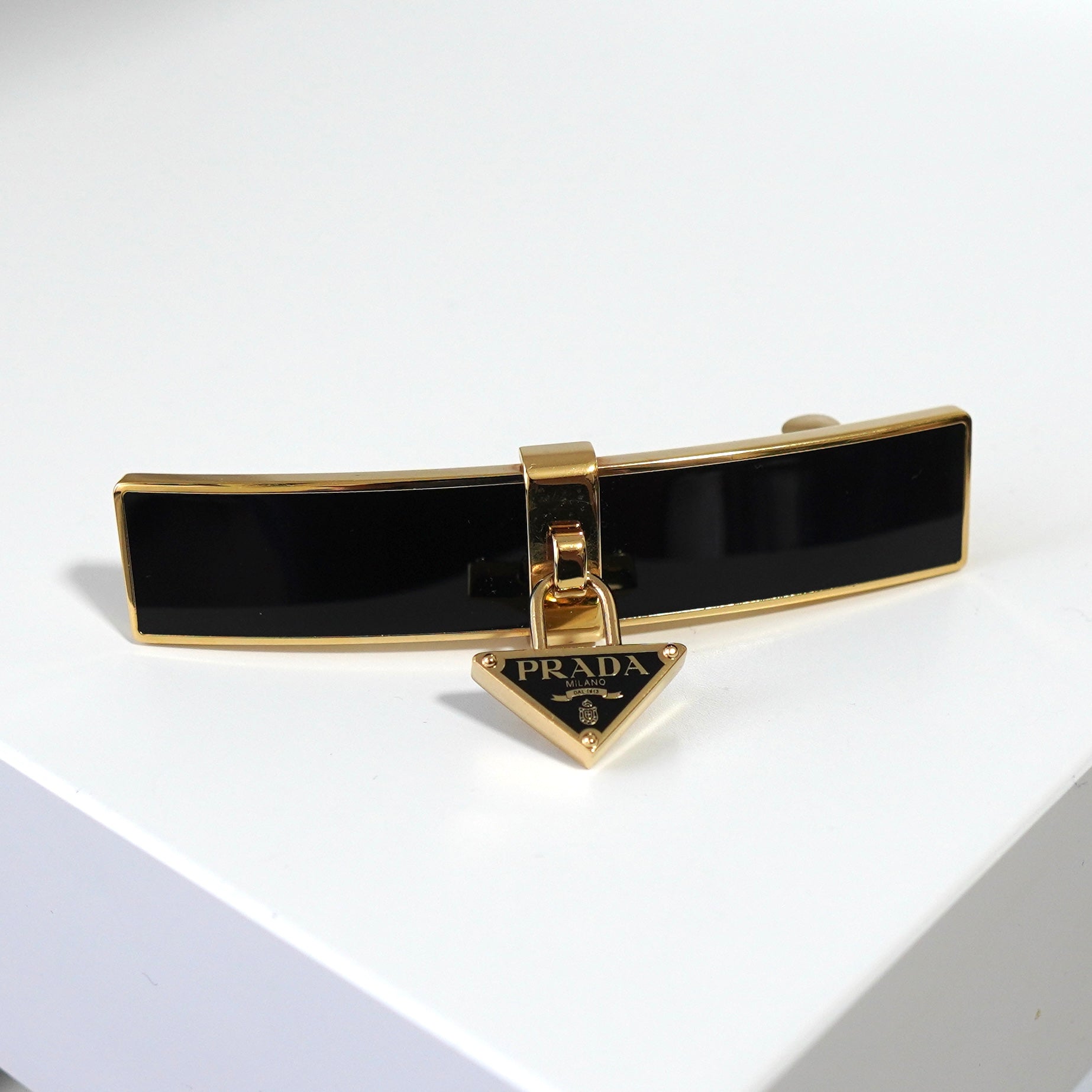 Prada Barrette Hair Clip Triangle Plate Gold/Black | ブランド古着を扱うリユースショップ ...